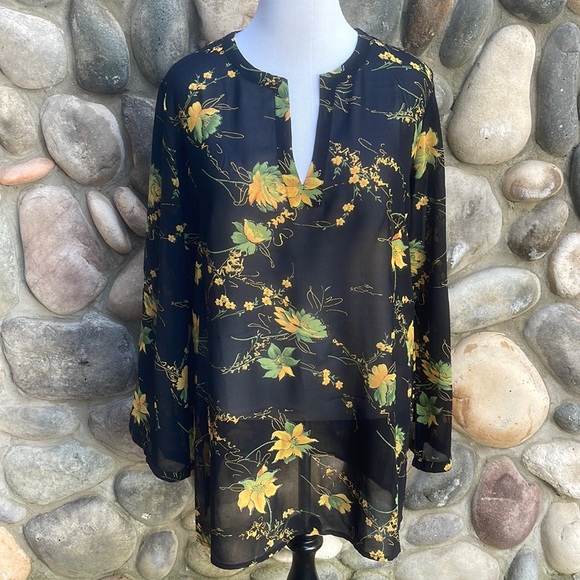 Zero Zero Woman | Tops | Zero Zero Woman Black Floral Sheer Tunic X ...